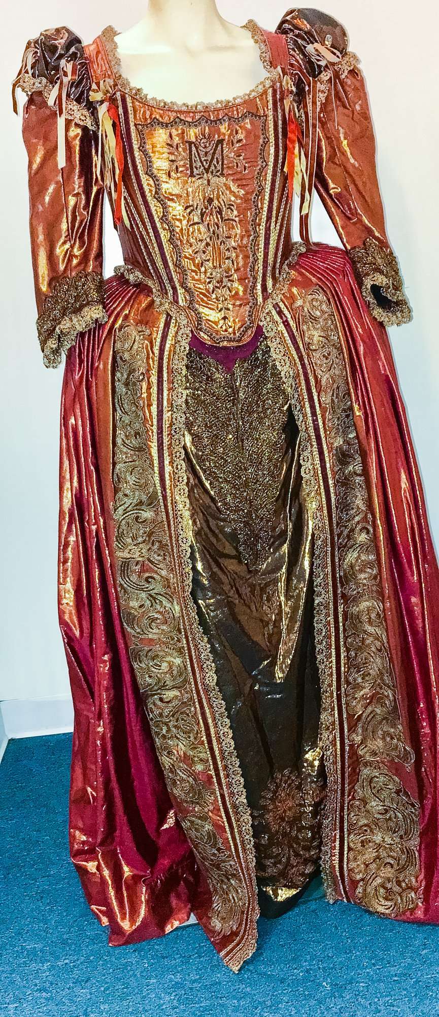 VIP Rental Costumes | Natasha's Attic